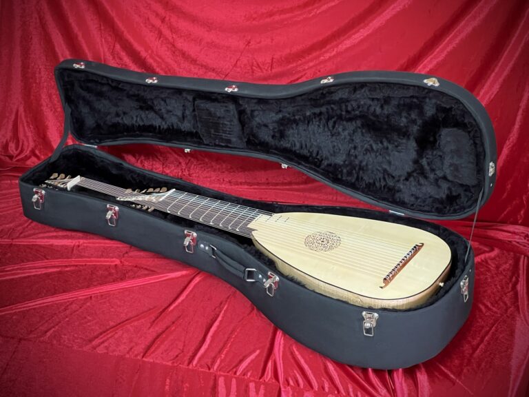 BAROQUE LUTES – Biser Lutes